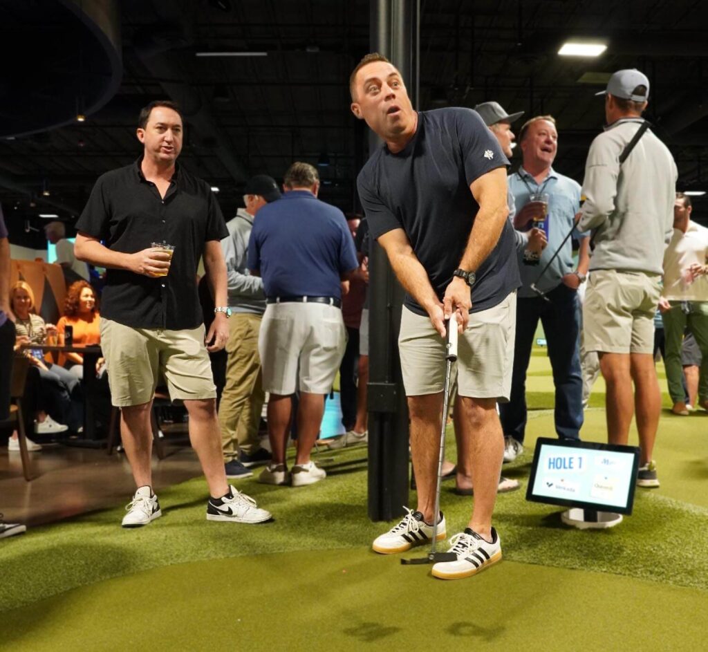 Putting World - 18-Hole Indoor Mini Golf & Restaurant